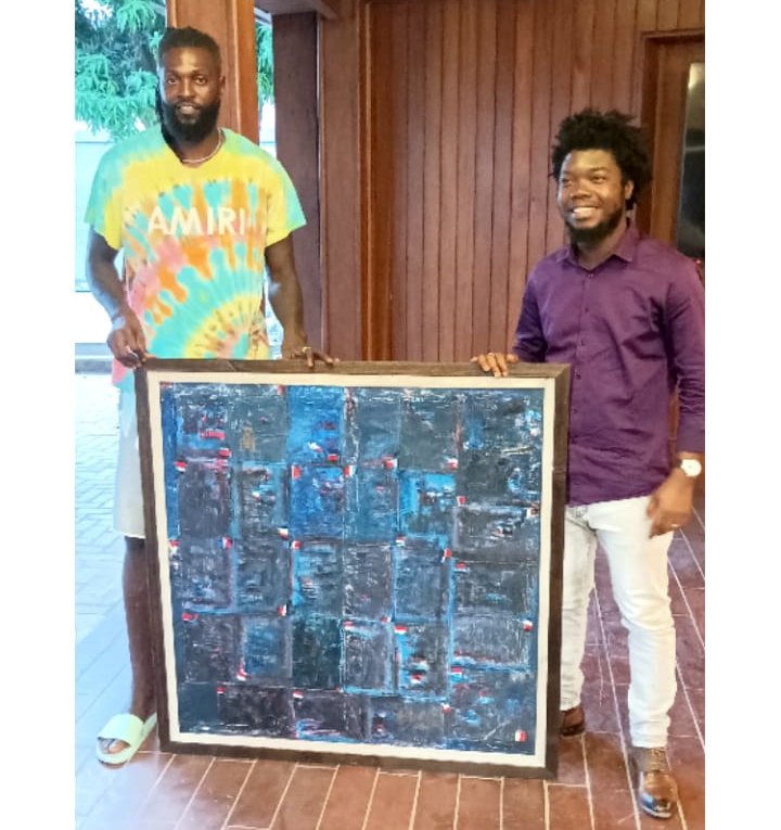 Sheyi Emmanuel Adebayor acquiert une Œuvre de l'artiste contemporain ...